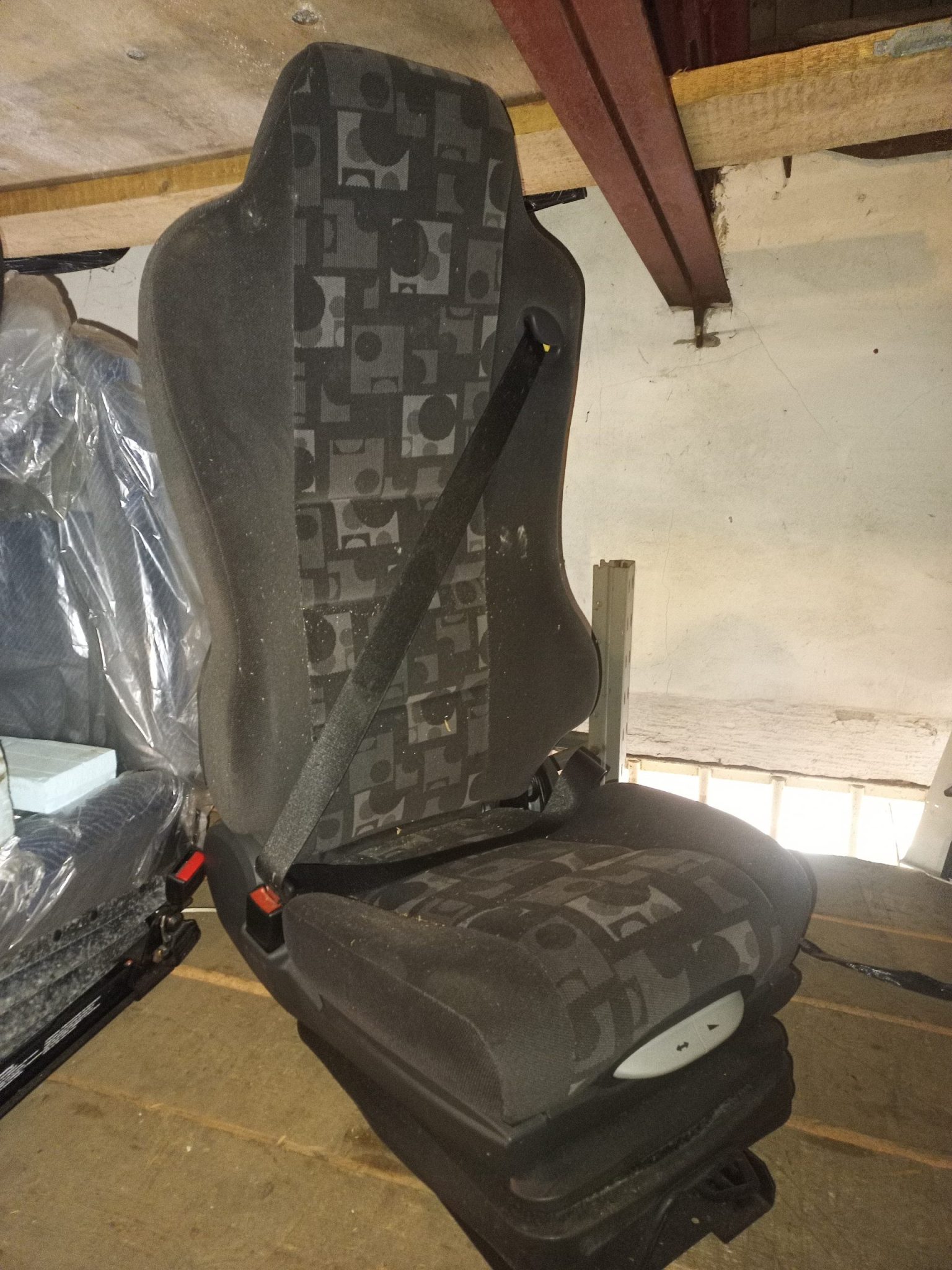 Mercedes Axor LHD Grammer Kingman Driver's Seat for sale at Cabmasters